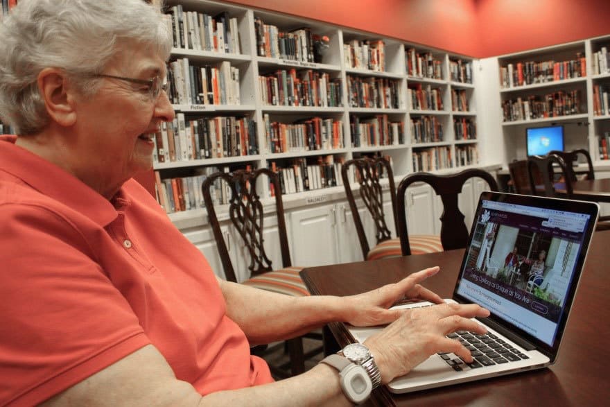 Seniors and Technology | Silver Maples Blog